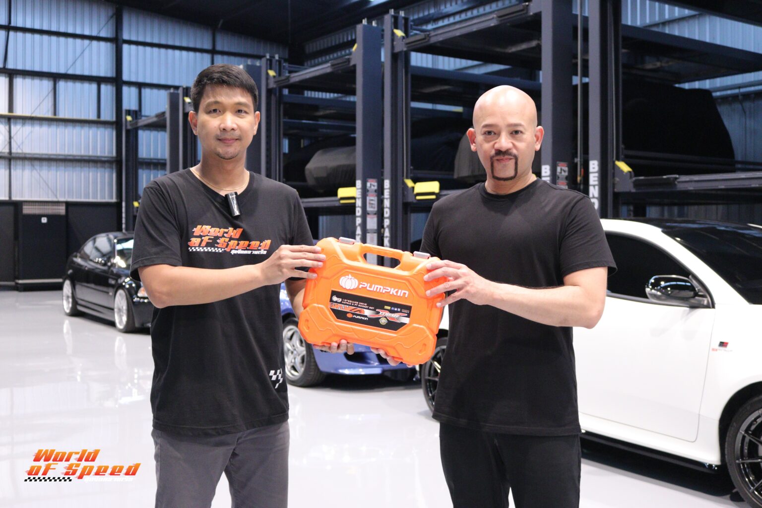 เปิดโรงแรมรถแรร์ไอเท็มกลางกรุง กับนักขับชื่อดัง "กีกี้ ศักดิ์ นานา" - Tonkit360