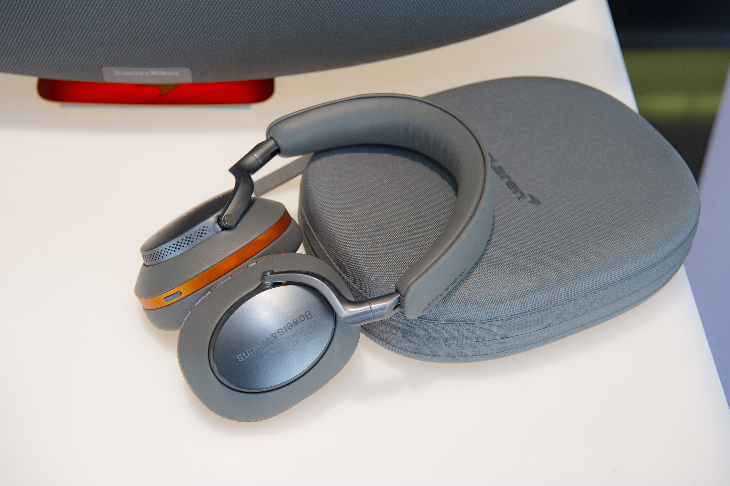 Bowers _ Wilkins x Mclaren-13 - Tonkit360