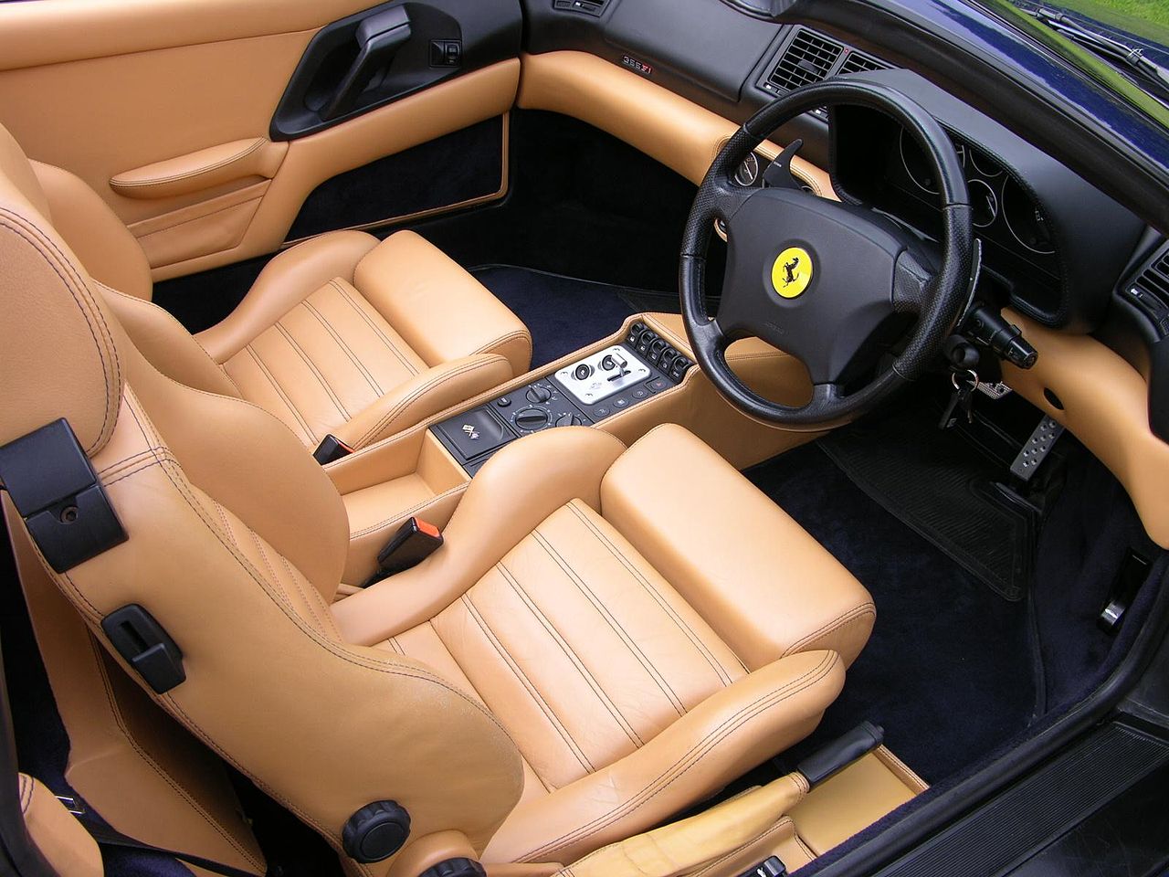 1280px-Ferrari_355_F1_GTS_-_Flickr_-_The_Car_Spy_(15) - Tonkit360