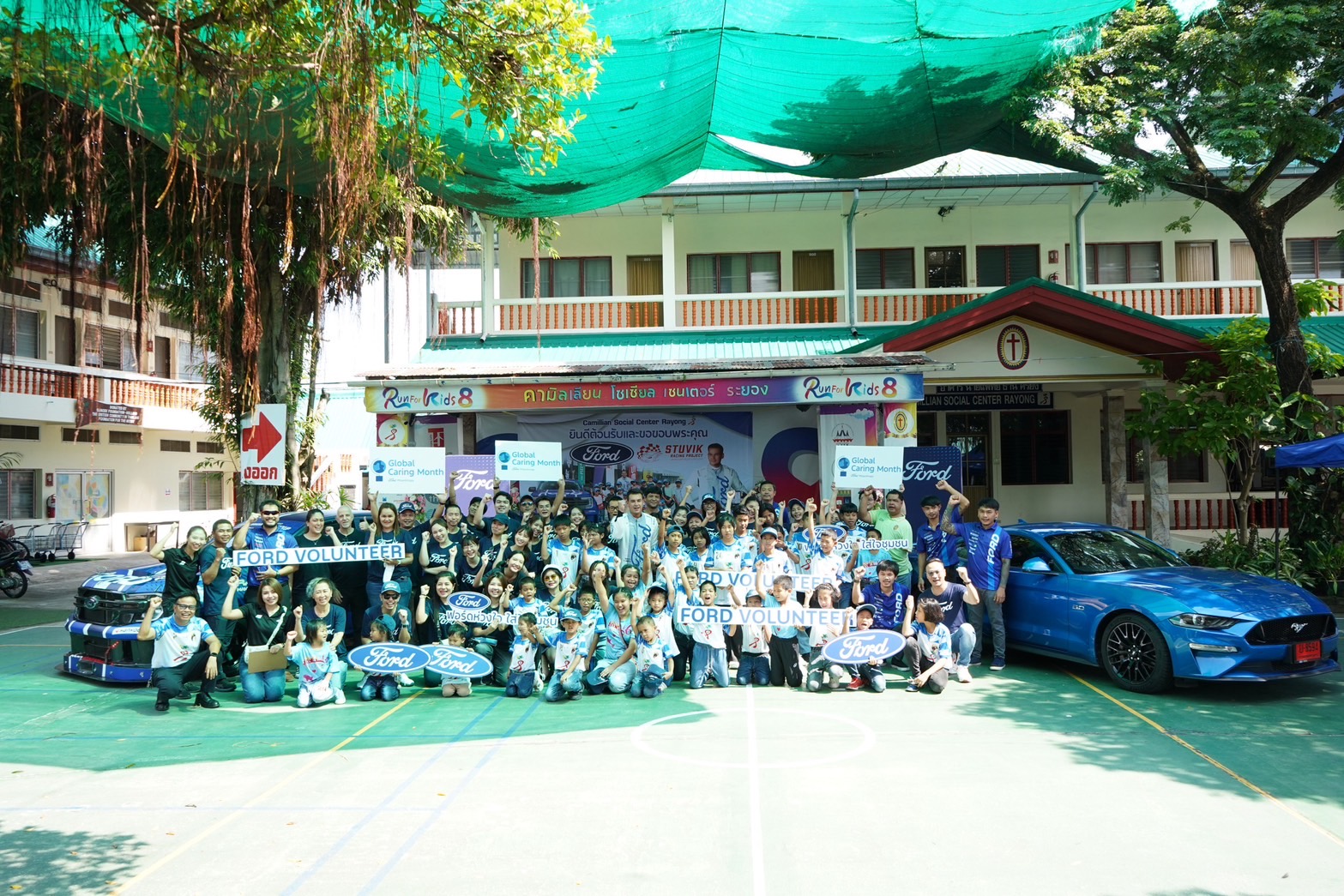Sandy x Ford Global Caring_Group photo - Tonkit360